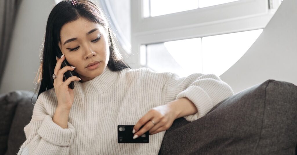 What is Vishing? Caller ID Spoofing & Voice Phishing Scams to avoid