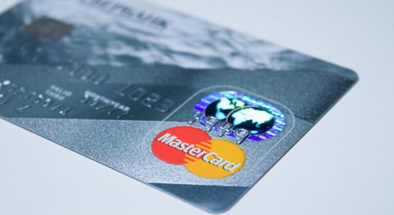 How do I update my Credit Card information? - Bitdefender